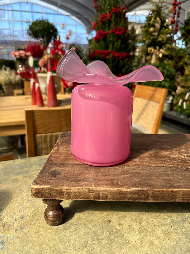 JUMBO RUFFLE VASE – Millstone Market & Nursery